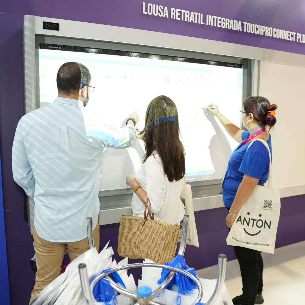 Veja como funciona o quadro digital para aulas online - MOVPLAN